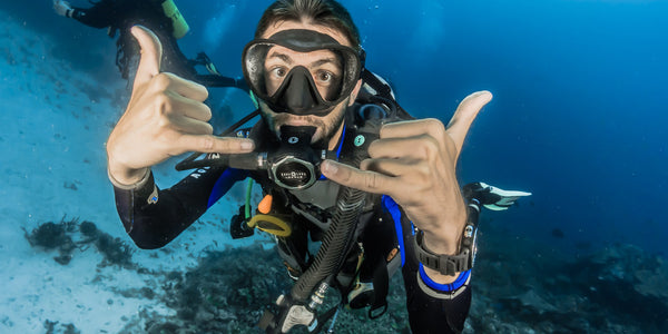 10 OF THE BEST DIVE WATCHES – Capestone